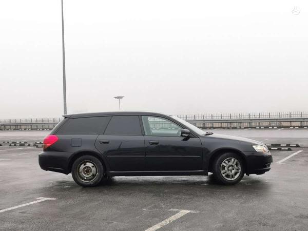 Black Subaru Legacy 2005 in Vilnius, with an engine capacity of 2.00 L and mileage of 232 thousand km for 1000 €, photo 2 on AUTOMOTO.COM.LV