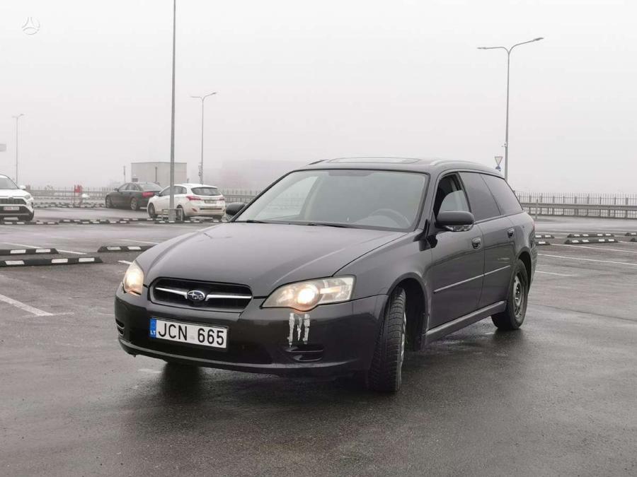 Melns Subaru Legacy 2005 Viļņa, ar dzinēja tilpumu 2.00 L un nobraukumu 232 tūkst. km par 1000 €, foto 3 vietnē AUTOMOTO.COM.LV