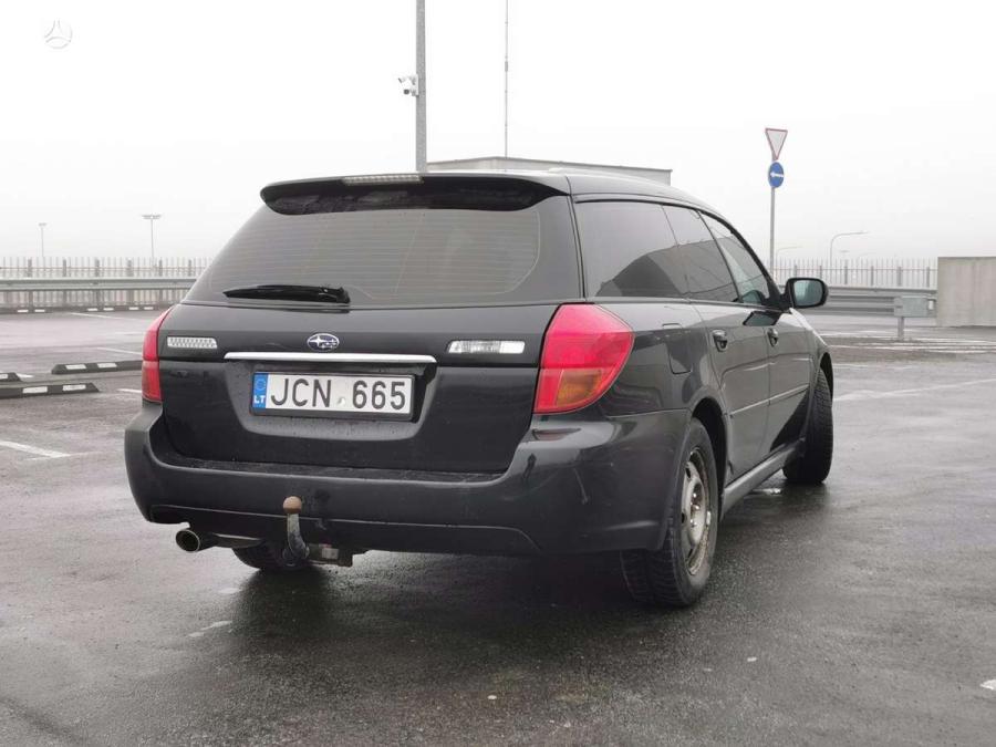 Melns Subaru Legacy 2005 Viļņa, ar dzinēja tilpumu 2.00 L un nobraukumu 232 tūkst. km par 1000 €, foto 5 vietnē AUTOMOTO.COM.LV
