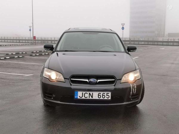 Black Subaru Legacy 2005 in Vilnius, with an engine capacity of 2.00 L and mileage of 232 thousand km for 1000 €, photo 6 on AUTOMOTO.COM.LV