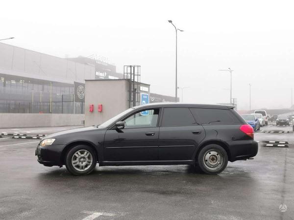 Black Subaru Legacy 2005 in Vilnius, with an engine capacity of 2.00 L and mileage of 232 thousand km for 1000 €, photo 7 on AUTOMOTO.COM.LV