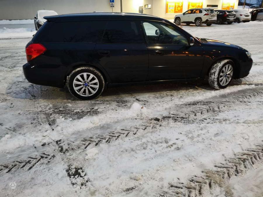 Melns Subaru Legacy 2005 Viļņa, ar dzinēja tilpumu 1.99 L un nobraukumu 233 tūkst. km par 2950 €, foto 11 vietnē AUTOMOTO.COM.LV