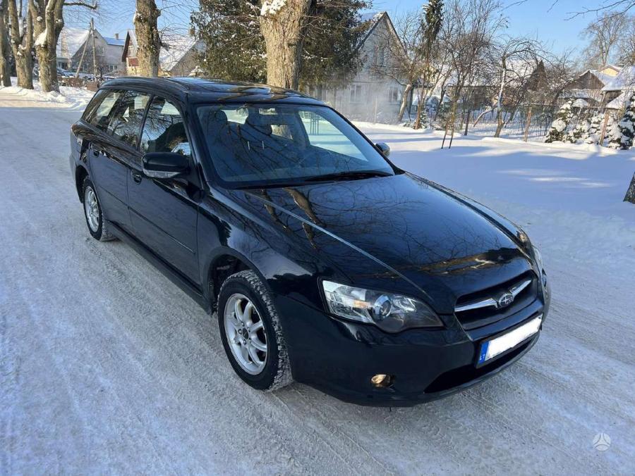 Melns Subaru Legacy 2005 Viļņa, ar dzinēja tilpumu 1.99 L un nobraukumu 350 tūkst. km par 1400 €, foto 2 vietnē AUTOMOTO.COM.LV