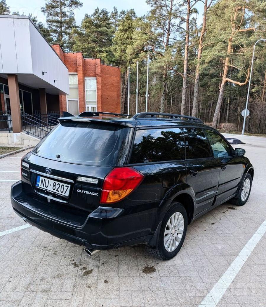 Melns Subaru Legacy 2005 Tukums, ar dzinēja tilpumu 2.50 L un nobraukumu 198 tūkst. km par 2200 €, foto 3 vietnē AUTOMOTO.COM.LV