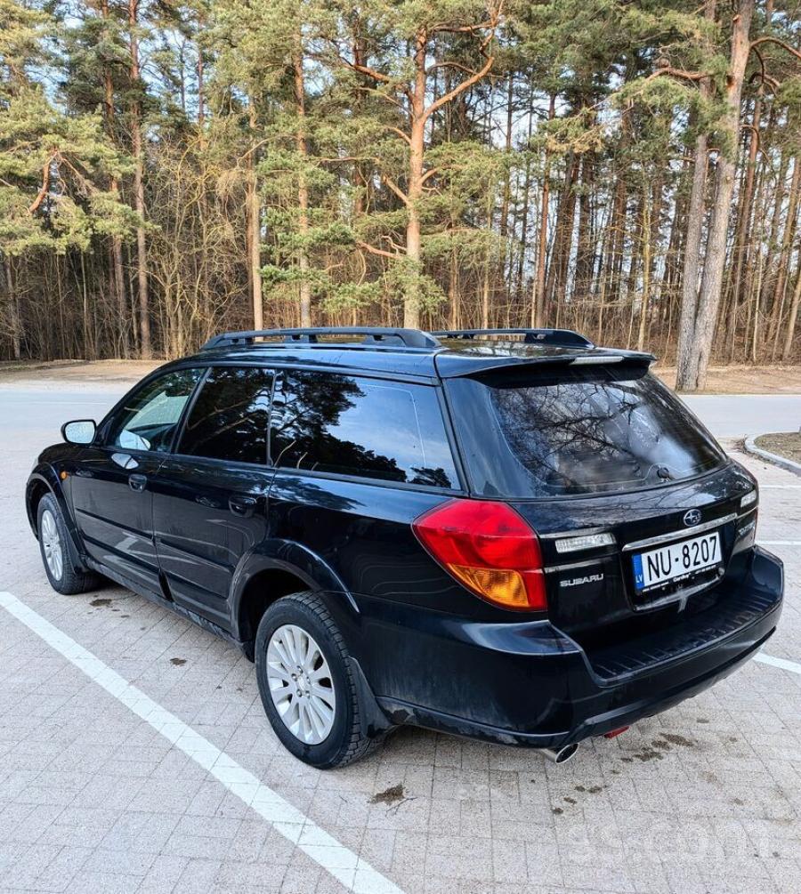 Melns Subaru Legacy 2005 Tukums, ar dzinēja tilpumu 2.50 L un nobraukumu 198 tūkst. km par 2200 €, foto 4 vietnē AUTOMOTO.COM.LV