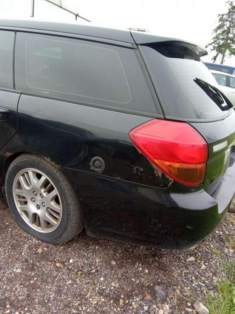 Melns Subaru Legacy 2005 Šauļi, ar dzinēja tilpumu 2.50 L un nobraukumu 123 tūkst. km par 1150 €, foto 8 vietnē AUTOMOTO.COM.LV