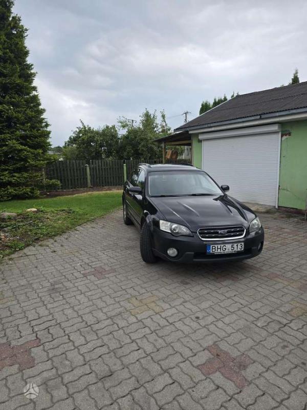 Melns Subaru Legacy 2006 Viļņa, ar dzinēja tilpumu 2.46 L un nobraukumu 396 tūkst. km par 1800 €, foto 1 vietnē AUTOMOTO.COM.LV