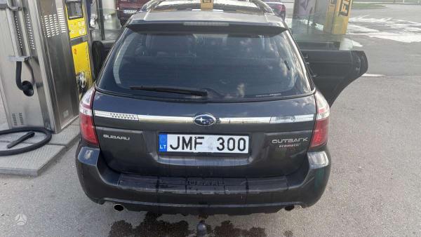 Melns Subaru Legacy 2007 Kauņa, ar dzinēja tilpumu 2.46 L un nobraukumu 323 tūkst. km par 1850 €, foto 7 vietnē AUTOMOTO.COM.LV