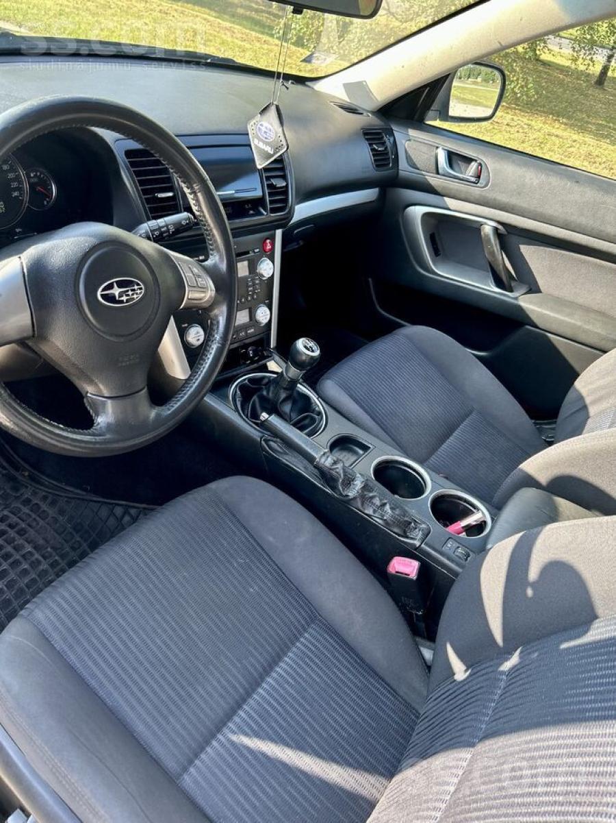 Melns Subaru Legacy 2008 Jēkabpils, ar dzinēja tilpumu 2.00 L un nobraukumu 270 tūkst. km par 950 €, foto 4 vietnē AUTOMOTO.COM.LV