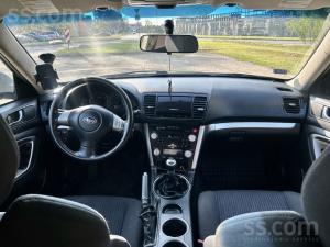 Melns Subaru Legacy 2008 Jēkabpils, ar dzinēja tilpumu 2.00 L un nobraukumu 270 tūkst. km par 950 €, foto 5 vietnē AUTOMOTO.COM.LV