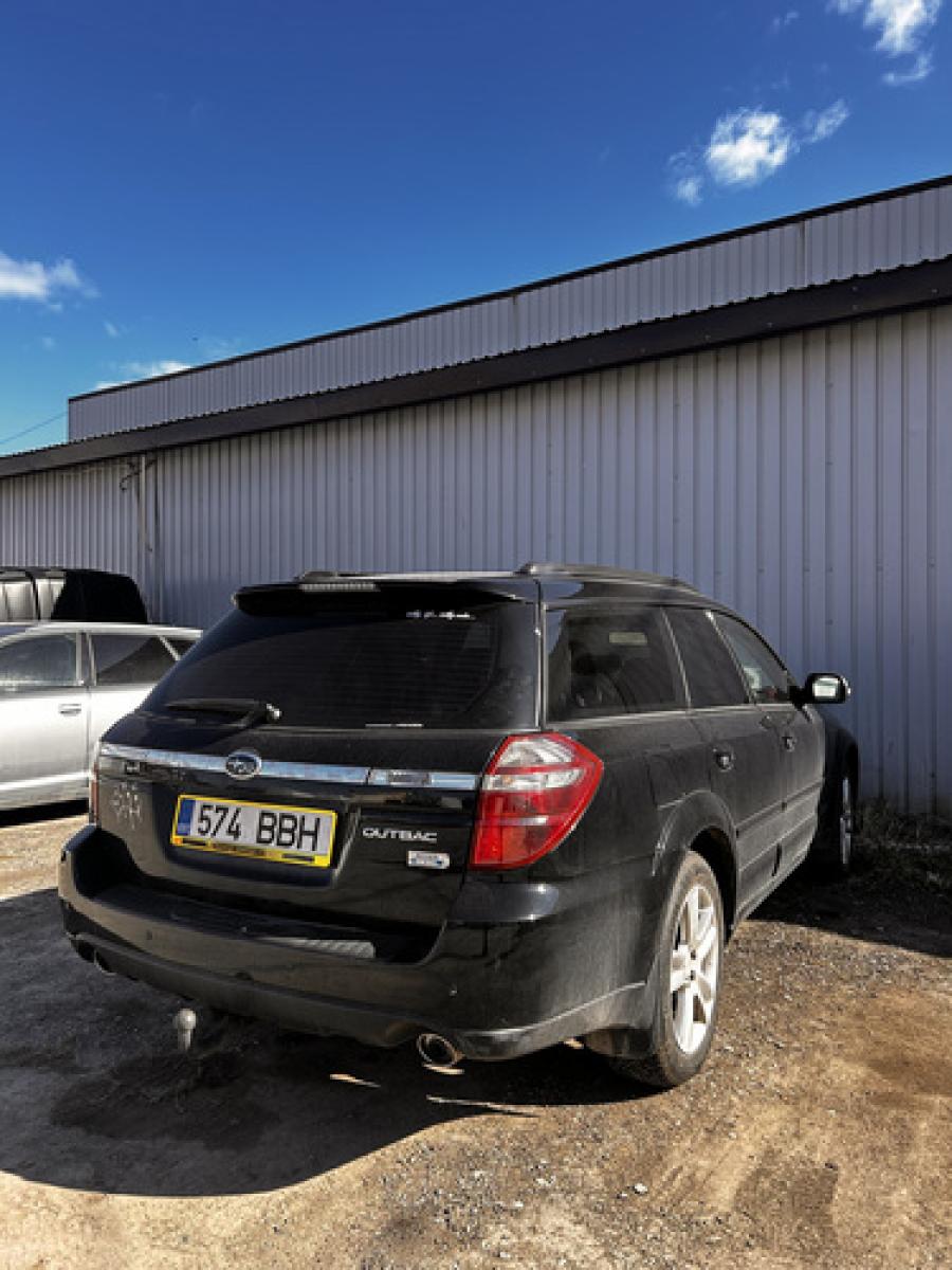 Melns Subaru Legacy 2008 Narva, ar dzinēja tilpumu 0.00 L un nobraukumu 251 tūkst. km par 1500 €, foto 3 vietnē AUTOMOTO.COM.LV