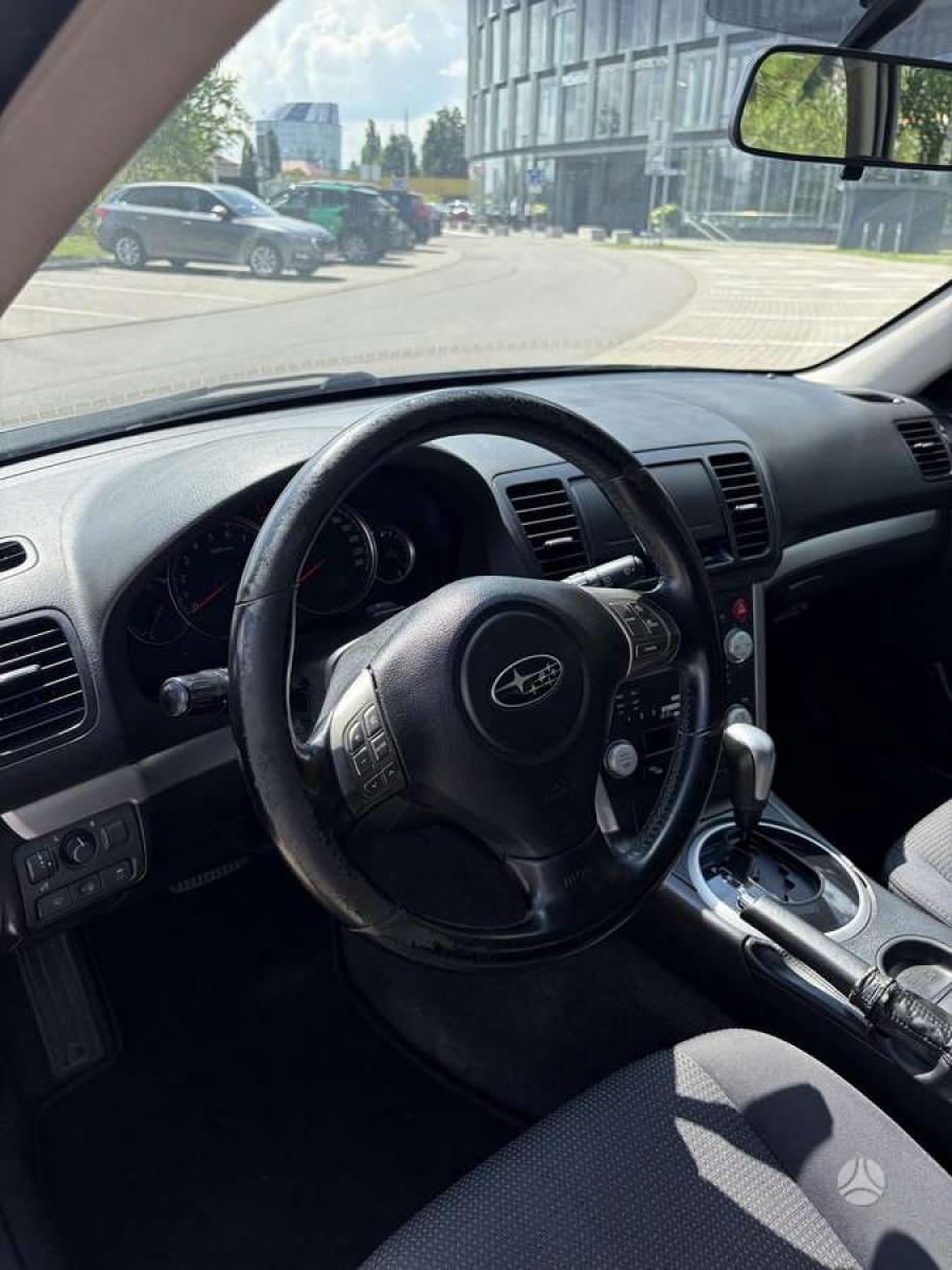 Melns Subaru Legacy 2008 Viļņa, ar dzinēja tilpumu 2.46 L un nobraukumu 200 tūkst. km par 2750 €, foto 14 vietnē AUTOMOTO.COM.LV