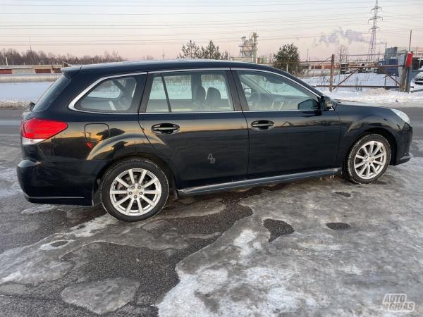 Black Subaru Legacy 2010 in Kaunas, with an engine capacity of 2.50 L and mileage of 230 thousand km for 3200 €, photo 2 on AUTOMOTO.COM.LV
