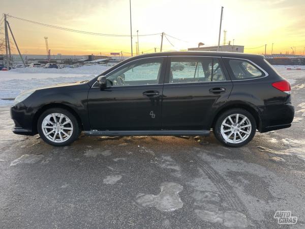 Black Subaru Legacy 2010 in Kaunas, with an engine capacity of 2.50 L and mileage of 230 thousand km for 3200 €, photo 8 on AUTOMOTO.COM.LV