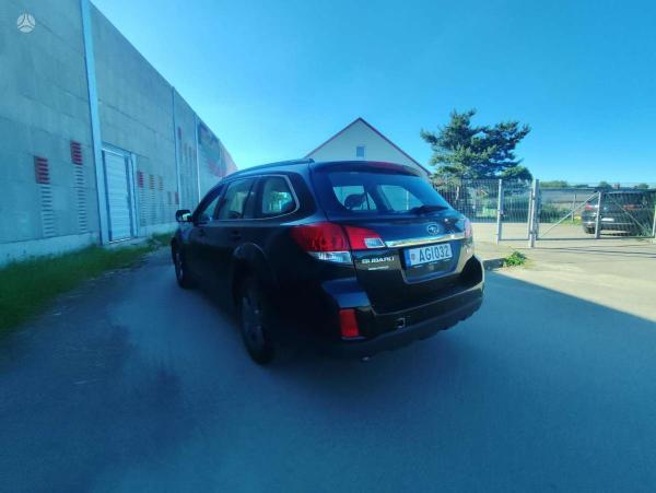 Melns Subaru Legacy 2010 Radviliškis, ar dzinēja tilpumu 2.00 L un nobraukumu 240 tūkst. km par 2300 €, foto 1 vietnē AUTOMOTO.COM.LV