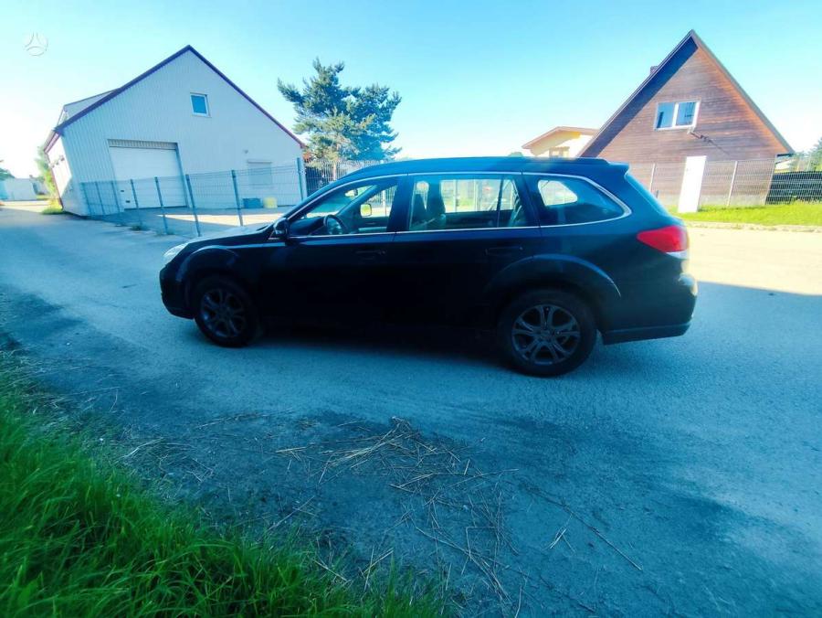 Black Subaru Legacy 2010 in Radviliskis, with an engine capacity of 2.00 L and mileage of 240 thousand km for 2300 €, photo 3 on AUTOMOTO.COM.LV