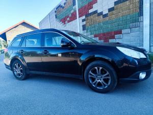 Black Subaru Legacy 2010 in Radviliskis, with an engine capacity of 2.00 L and mileage of 240 thousand km for 2300 €, photo 5 on AUTOMOTO.COM.LV