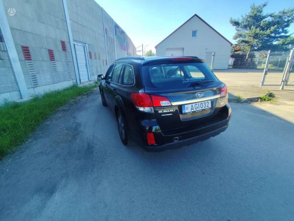 Melns Subaru Legacy 2010 Radviliškis, ar dzinēja tilpumu 2.00 L un nobraukumu 240 tūkst. km par 2300 €, foto 5 vietnē AUTOMOTO.COM.LV