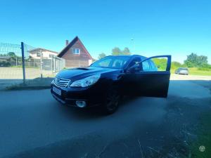 Black Subaru Legacy 2010 in Radviliskis, with an engine capacity of 2.00 L and mileage of 240 thousand km for 2300 €, photo 7 on AUTOMOTO.COM.LV