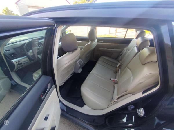 Melns Subaru Legacy 2010 Radviliškis, ar dzinēja tilpumu 2.00 L un nobraukumu 240 tūkst. km par 2300 €, foto 9 vietnē AUTOMOTO.COM.LV
