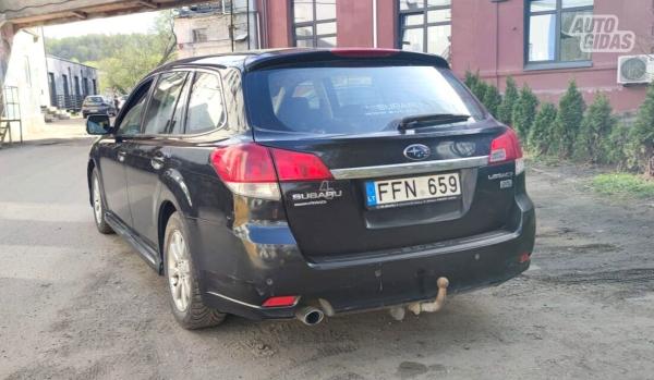 Black Subaru Legacy 2011 in Vilnius, with an engine capacity of 2.00 L and mileage of 250 thousand km for 1400 €, photo 2 on AUTOMOTO.COM.LV