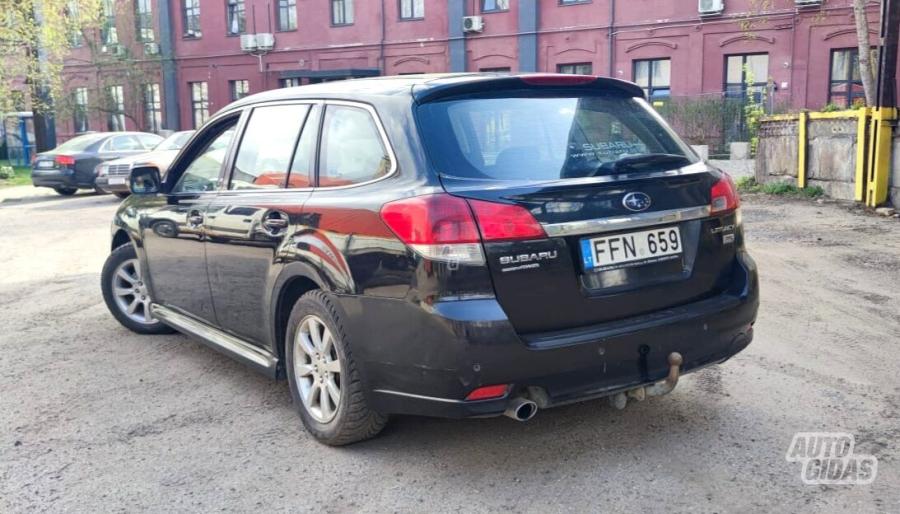 Black Subaru Legacy 2011 in Vilnius, with an engine capacity of 2.00 L and mileage of 250 thousand km for 1400 €, photo 3 on AUTOMOTO.COM.LV