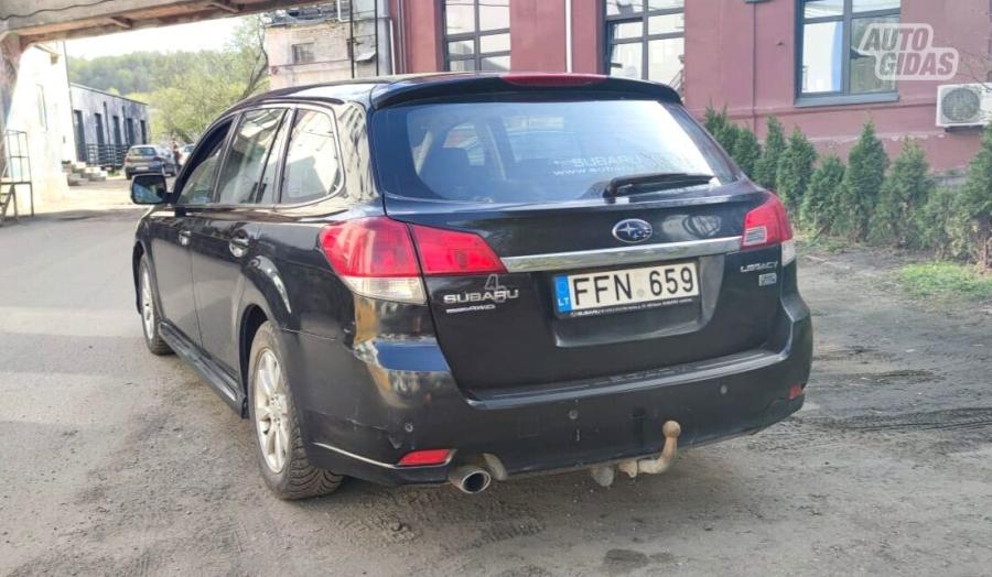 Black Subaru Legacy 2011 in Vilnius, with an engine capacity of 2.00 L and mileage of 250 thousand km for 1450 €, photo 2 on AUTOMOTO.COM.LV