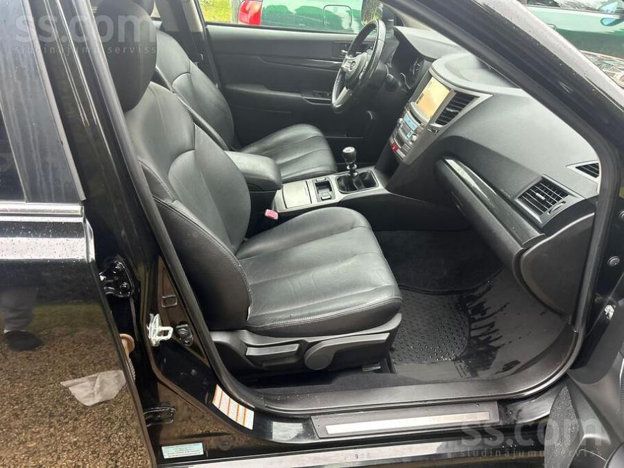 Melns Subaru Legacy 2011 Ludza, ar dzinēja tilpumu 2.00 L un nobraukumu 0 tūkst. km par 3300 €, foto 20 vietnē AUTOMOTO.COM.LV