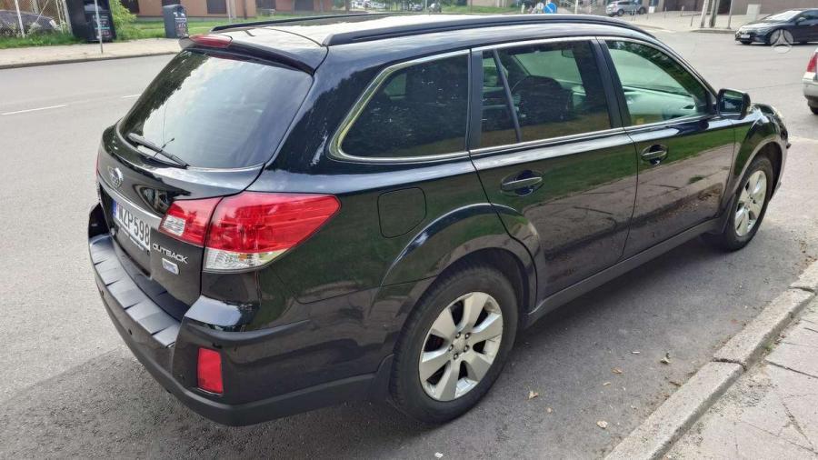 Black Subaru Legacy 2011 in Vilnius, with an engine capacity of 0.00 L and mileage of 241 thousand km for 3390 €, photo 4 on AUTOMOTO.COM.LV