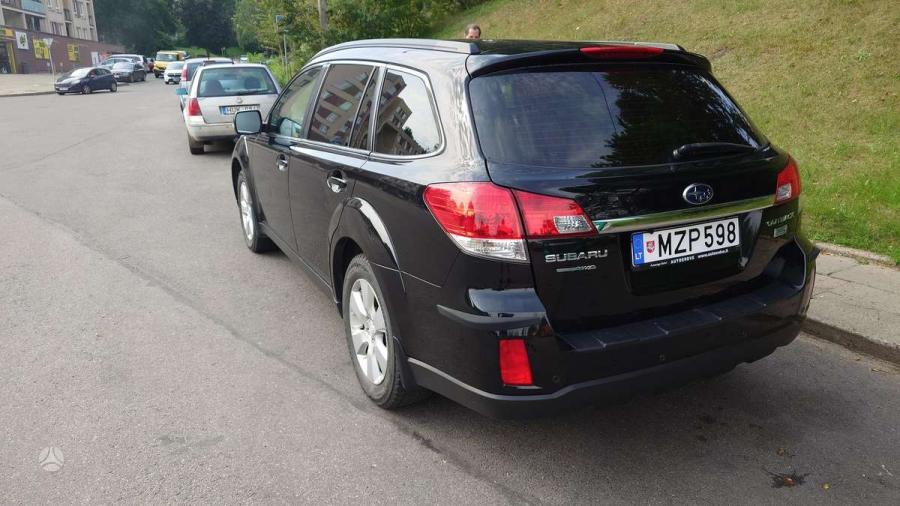 Black Subaru Legacy 2011 in Vilnius, with an engine capacity of 0.00 L and mileage of 241 thousand km for 3390 €, photo 6 on AUTOMOTO.COM.LV