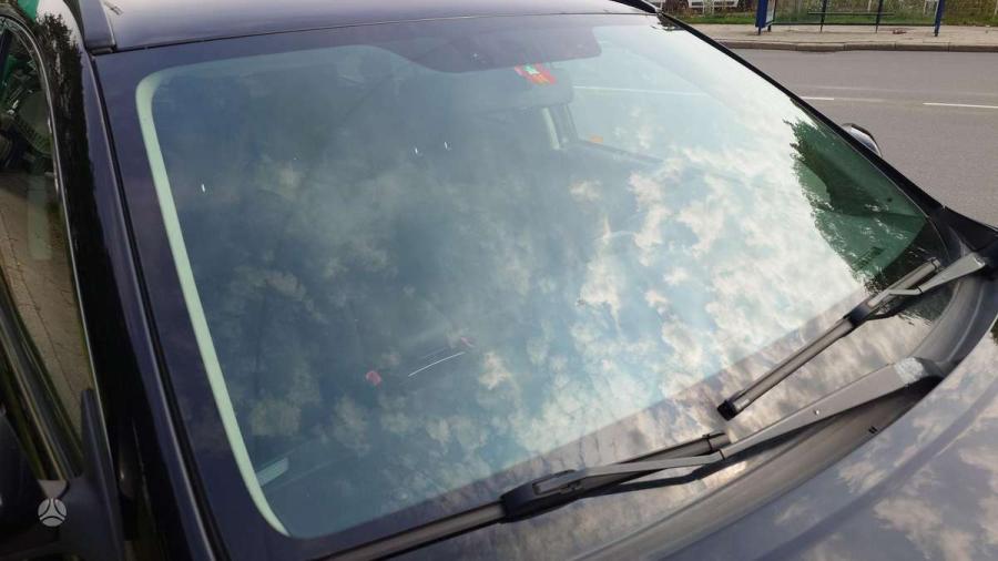 Black Subaru Legacy 2011 in Vilnius, with an engine capacity of 0.00 L and mileage of 241 thousand km for 3390 €, photo 7 on AUTOMOTO.COM.LV