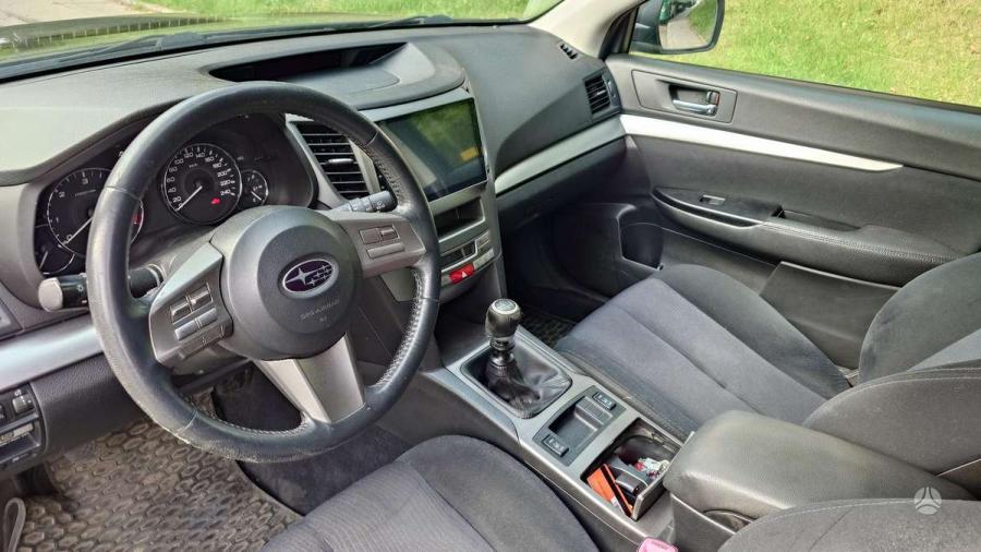 Black Subaru Legacy 2011 in Vilnius, with an engine capacity of 0.00 L and mileage of 241 thousand km for 3390 €, photo 11 on AUTOMOTO.COM.LV