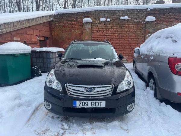 Subaru Legacy 2011 Narva vietnē Melns Subaru Legacy 2011 Narva, ar dzinēja tilpumu 2.00 L un nobraukumu 255 tūkst. km par 1400 €, foto 3 vietnē AUTOMOTO.COM.LV