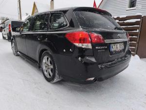 Melns Subaru Legacy 2012 Viļņa, ar dzinēja tilpumu 2.46 L un nobraukumu 315 tūkst. km par 2700 €, foto 4 vietnē AUTOMOTO.COM.LV