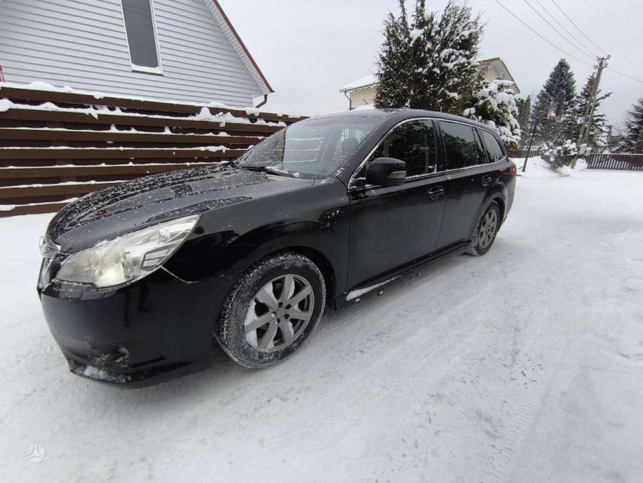 Melns Subaru Legacy 2012 Viļņa, ar dzinēja tilpumu 2.46 L un nobraukumu 315 tūkst. km par 2700 €, foto 5 vietnē AUTOMOTO.COM.LV