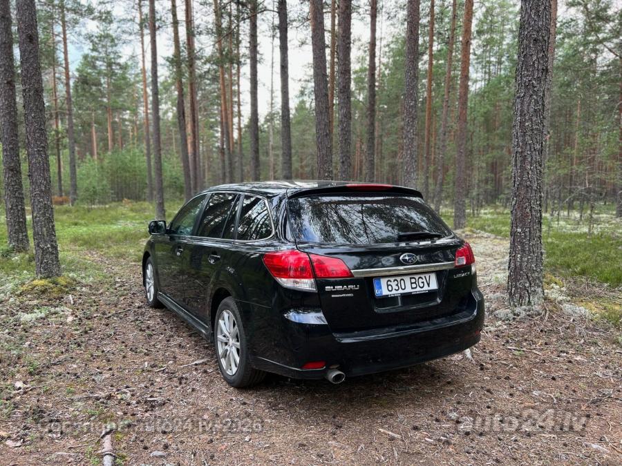 Black Subaru Legacy 2012 in Tallinn, with an engine capacity of 2.50 L and mileage of 178 thousand km for 4000 €, photo 12 on AUTOMOTO.COM.LV