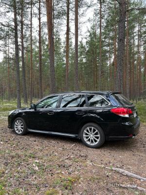 Black Subaru Legacy 2012 in Tallinn, with an engine capacity of 2.50 L and mileage of 178 thousand km for 4000 €, photo 13 on AUTOMOTO.COM.LV