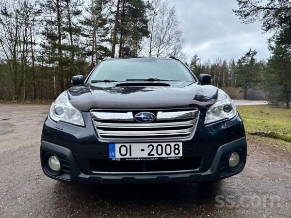 Black Subaru Legacy 2013 in Riga, with an engine capacity of 2.00 L and mileage of 289 thousand km for 4900 €, photo 2 on AUTOMOTO.COM.LV
