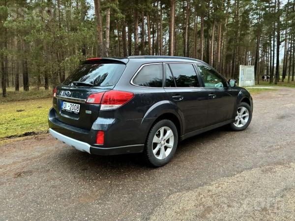 Black Subaru Legacy 2013 in Riga, with an engine capacity of 2.00 L and mileage of 289 thousand km for 4900 €, photo 3 on AUTOMOTO.COM.LV