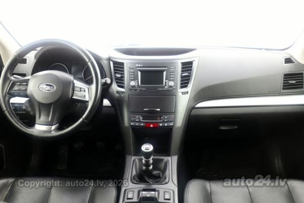 Melns Subaru Legacy 2013 Tallina, ar dzinēja tilpumu 2.00 L un nobraukumu 244 tūkst. km par 2499 €, foto 5 vietnē AUTOMOTO.COM.LV