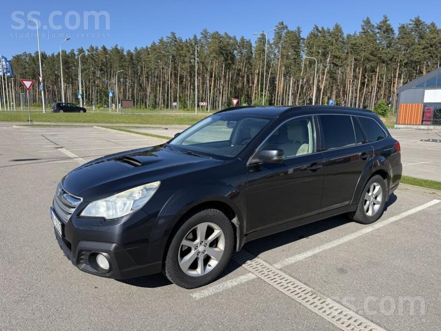 Черный Субару Легаси 2013 в Рига, объемом двигателя 2.00 л и пробегом 352 тыс. км за 2700 €, фото 3 на AUTOMOTO.COM.LV
