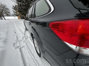 Melns Subaru Legacy 2014 Daugavpils, ar dzinēja tilpumu 2.00 L un nobraukumu 329 tūkst. km par 5000 €, foto 11 vietnē AUTOMOTO.COM.LV