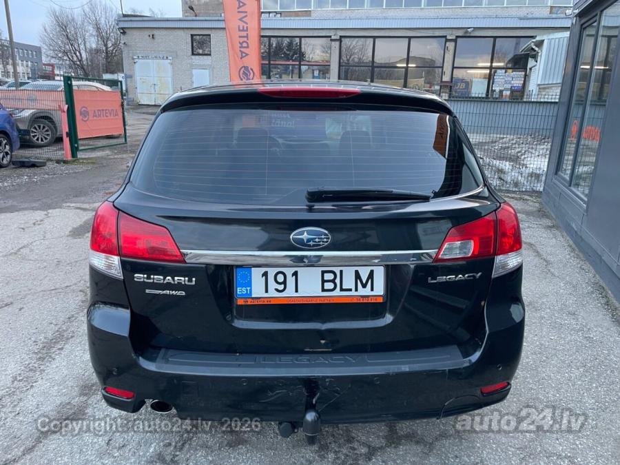 Black Subaru Legacy 2014 in Tallinn, with an engine capacity of 2.50 L and mileage of 275 thousand km for 4290 €, photo 6 on AUTOMOTO.COM.LV