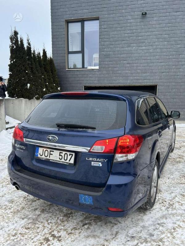 Blue Subaru Legacy 2010 in Vilnius, with an engine capacity of 2.00 L and mileage of 355 thousand km for 1400 €, photo 5 on AUTOMOTO.COM.LV