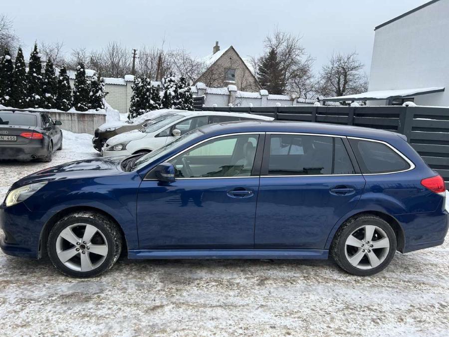 Blue Subaru Legacy 2010 in Vilnius, with an engine capacity of 2.00 L and mileage of 355 thousand km for 1400 €, photo 10 on AUTOMOTO.COM.LV