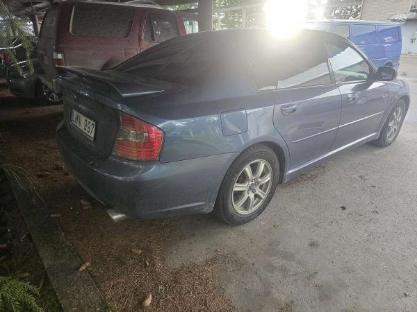 Blue Subaru Legacy 2004 in Birzai, with an engine capacity of 2.50 L and mileage of 304 thousand km for 2000 €, photo 2 on AUTOMOTO.COM.LV