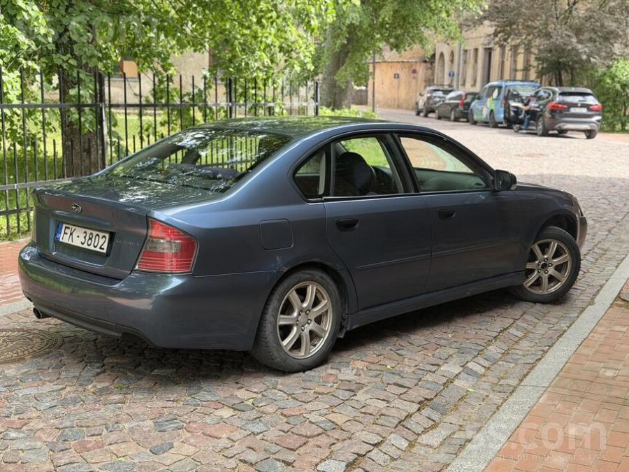 Zils Subaru Legacy 2005 Cēsis, ar dzinēja tilpumu 2.00 L un nobraukumu 387 tūkst. km par 1290 €, foto 7 vietnē AUTOMOTO.COM.LV