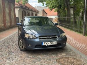 Zils Subaru Legacy 2005 Cēsis, ar dzinēja tilpumu 2.00 L un nobraukumu 387 tūkst. km par 1290 €, foto  vietnē AUTOMOTO.COM.LV