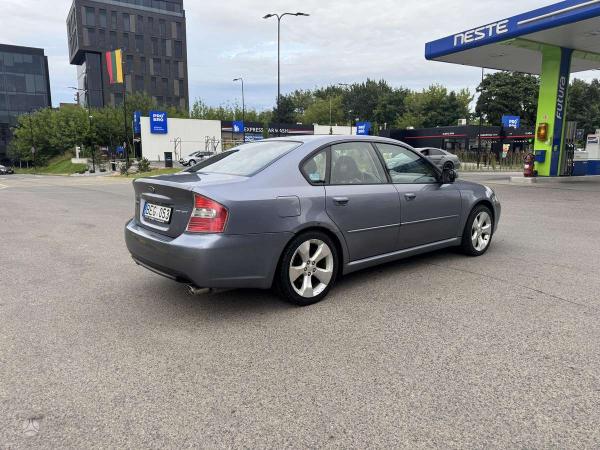 Blue Subaru Legacy 2006 in Vilnius, with an engine capacity of 1.99 L and mileage of 209 thousand km for 950 €, photo 4 on AUTOMOTO.COM.LV