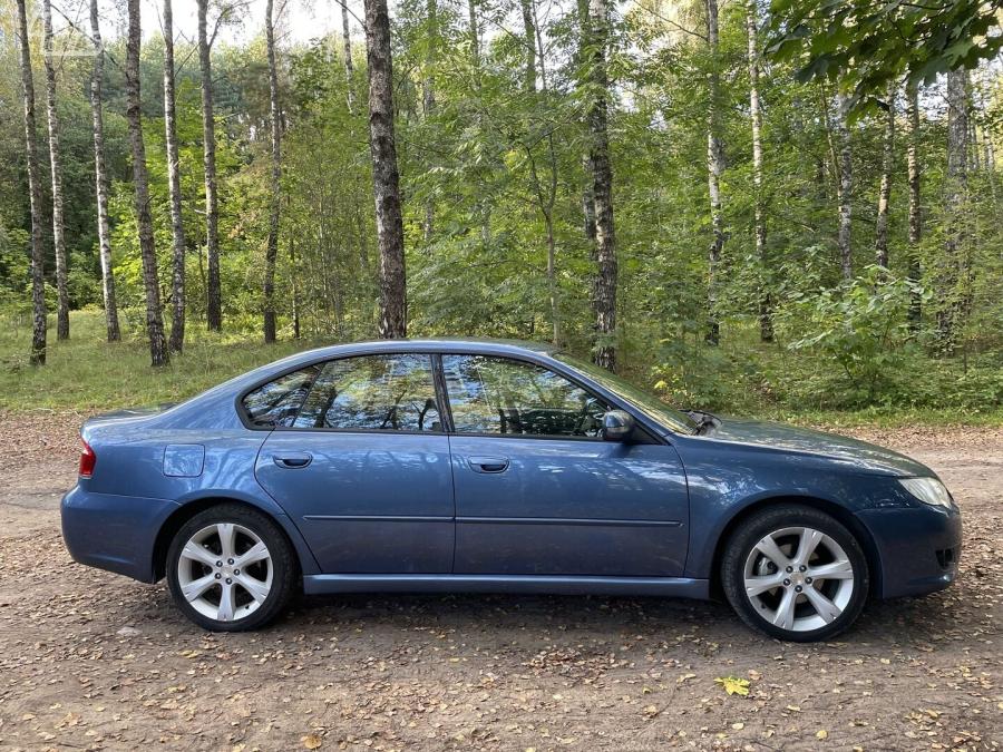 Blue Subaru Legacy 2007 in Vilnius, with an engine capacity of 2.00 L and mileage of 128 thousand km for 2700 €, photo 4 on AUTOMOTO.COM.LV
